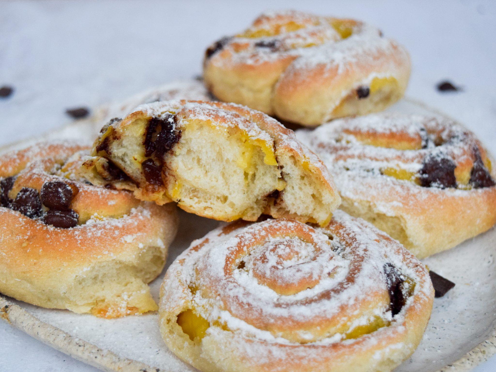 Vegan vanilla rolls